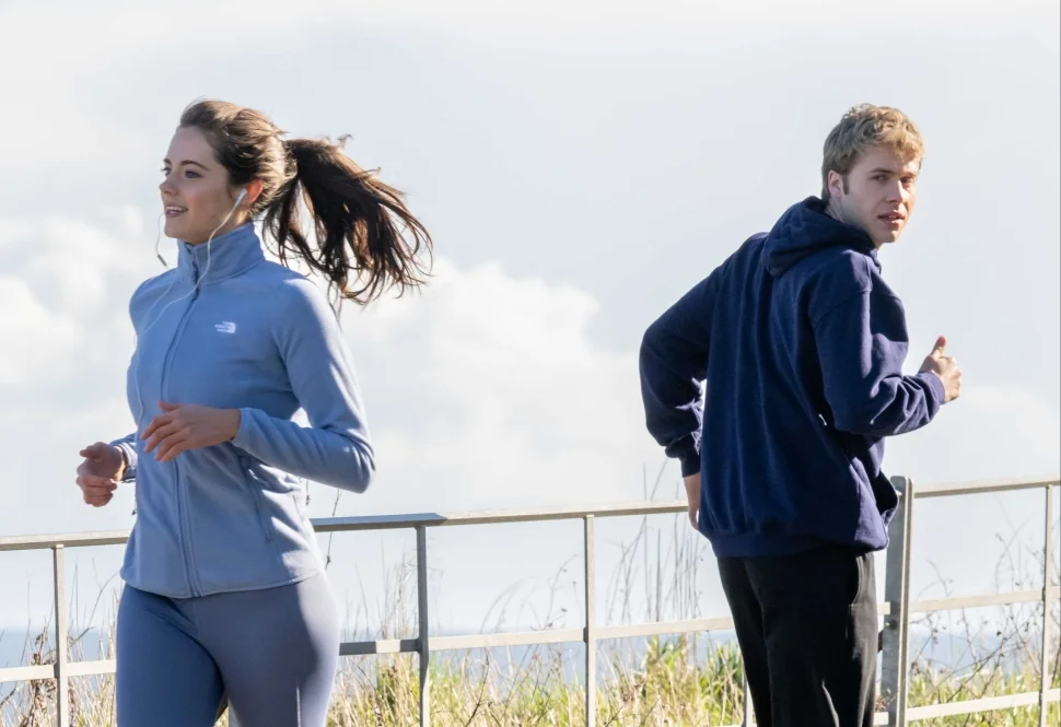 Zdjęcia z planu 6. sezonu THE CROWN. Oto jak wyglądają serialowi książę ...