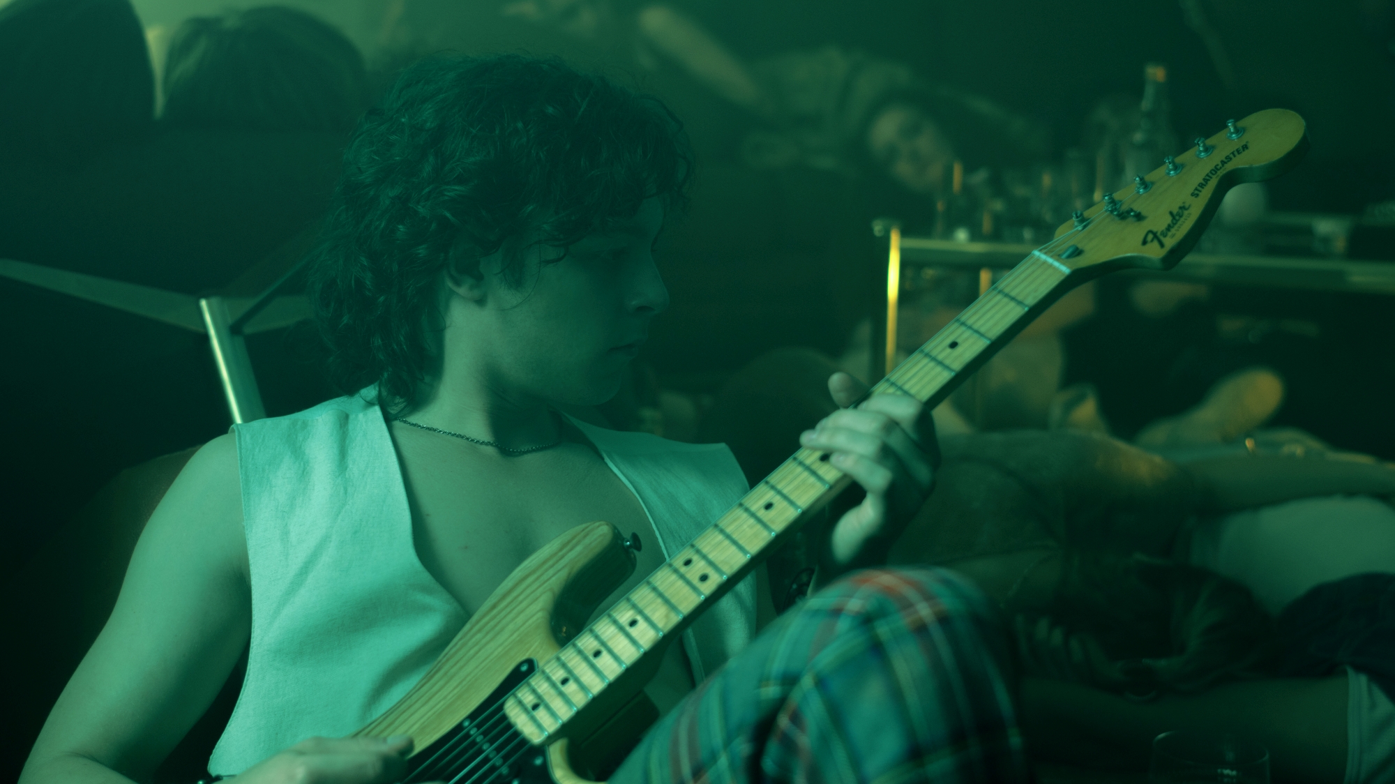 MNIEJ OBCY – zdjęcia z filmu Netflixa o Janie Borysewiczu z Lady Pank
